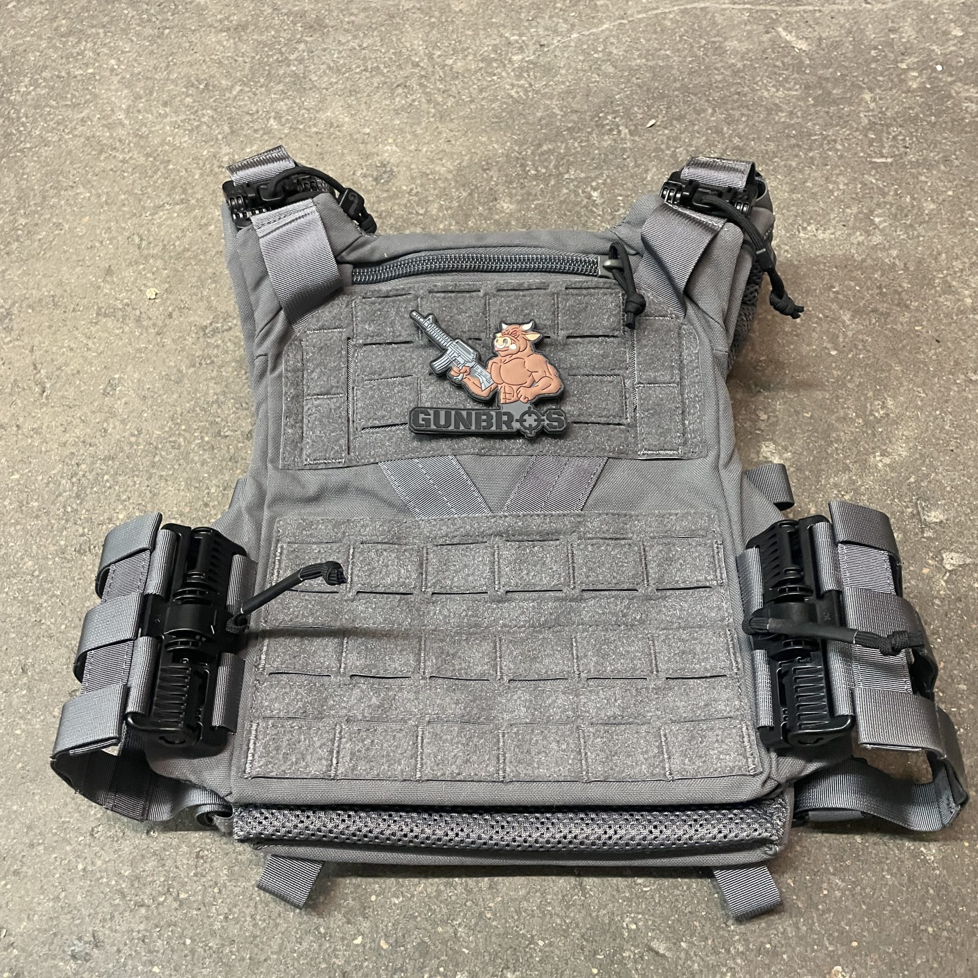 Agilite K19 Plate Carrier Grey w/ Agilite Protector 3ST Ceramic Plates ...