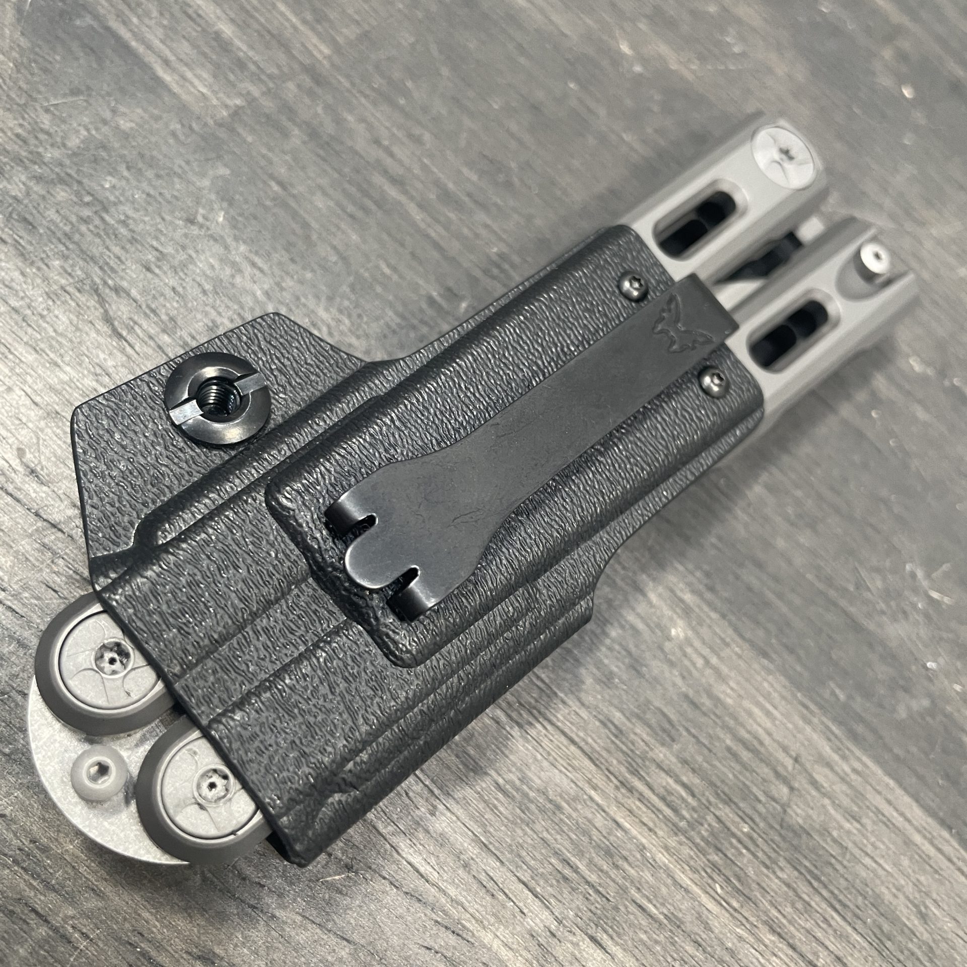 Benchmade 82 Laro Balisong Butterfly Knife - GUNTICKETS [20 SPOT] - GUNBROS